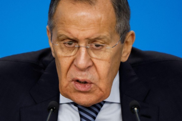 Welcoming Russia's Lavrov, President Issayas boosts his regional role ...